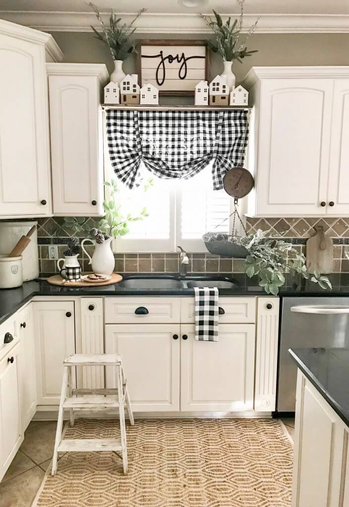 17 Creative Kitchen Window Ideas to Dress Up the Kitchen - Harp Times